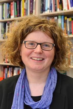 Univ.-Prof. Dr. Diana Panke • Arbeitsstelle Internationale Beziehungen ...